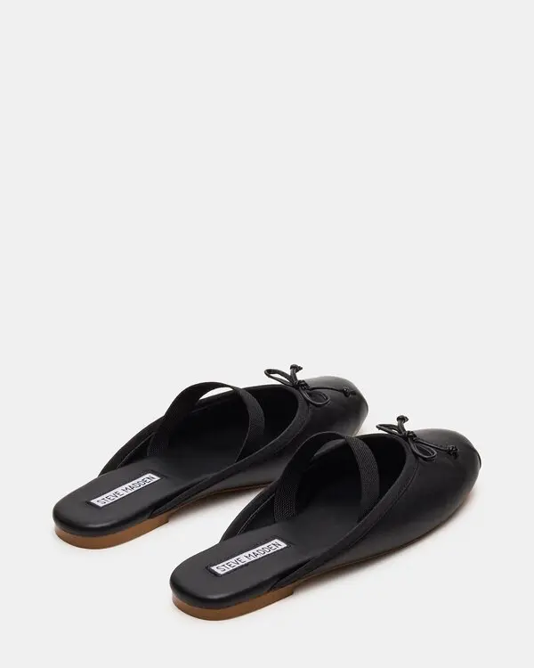 Steve Madden Cutesy Slip-on Flats