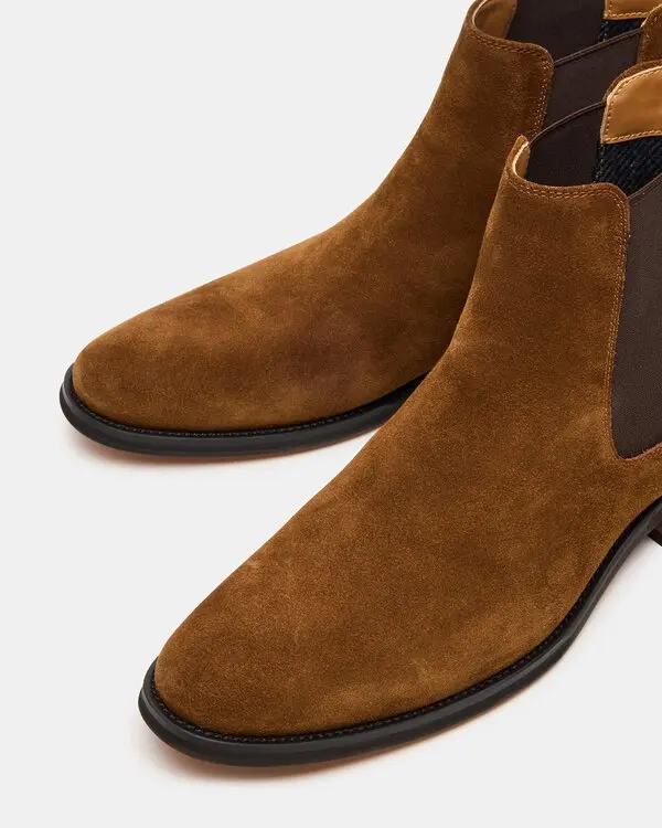 Steve Madden Aldair Suede Chelsea Boots - Chestnut Suede