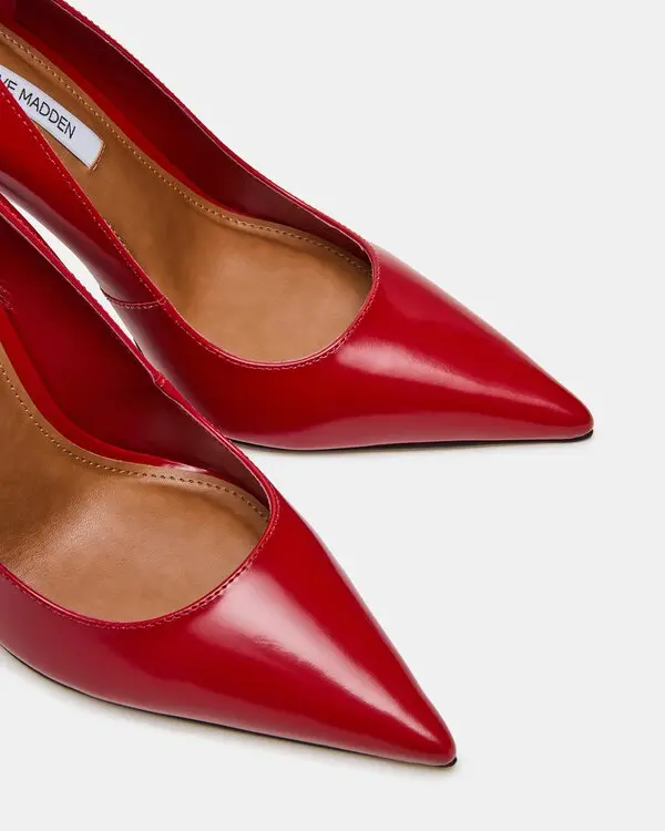 Steve Madden Noir Pointed Toe Heels