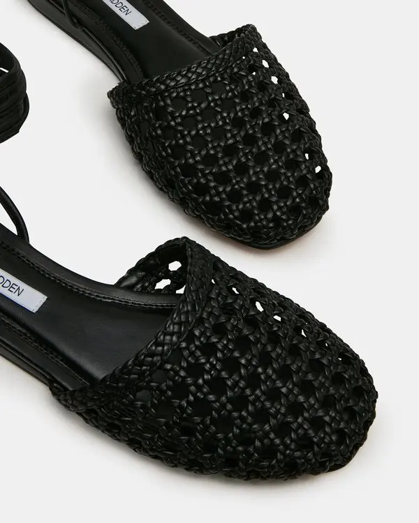 Steve Madden Flutter Lace-up Flats