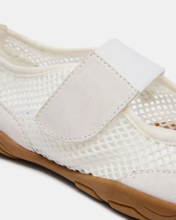 Steve Madden Banks Mesh Sneakers