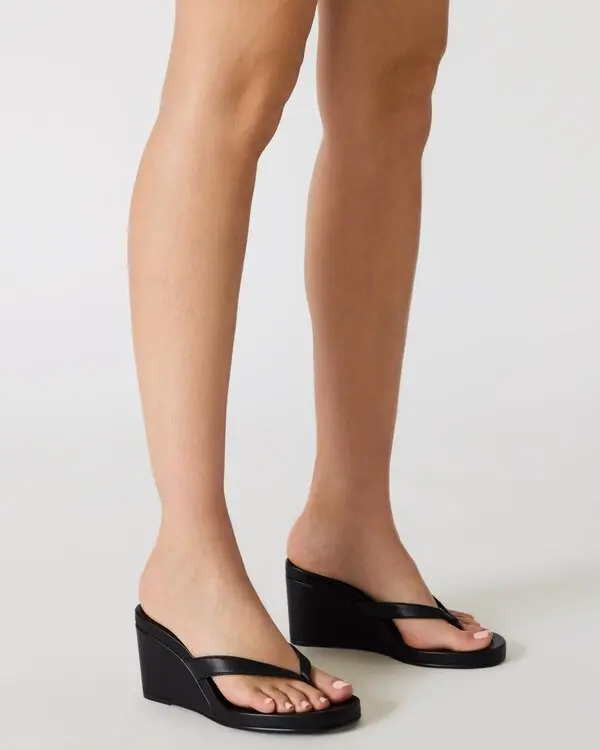 Steve Madden Playing Thong Sandals