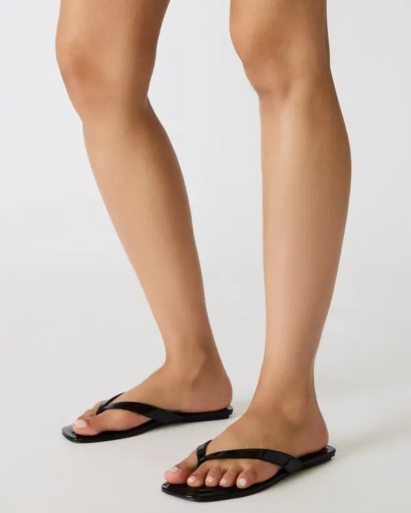 Steve Madden Trella Thong Sandals