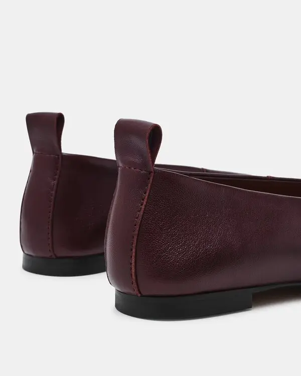 Steve Madden Swanky Pointed Toe Flats