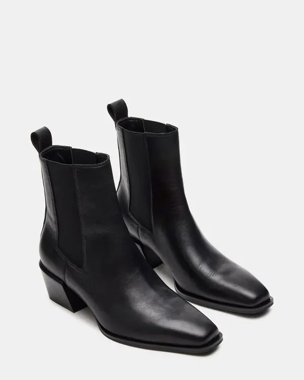 Steve Madden Daxen Block Heel Booties