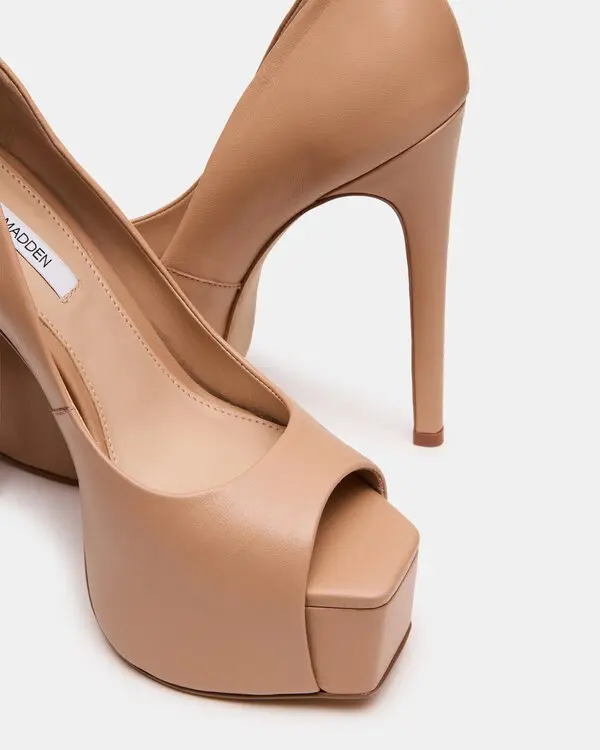 Steve Madden Stelan Platform Heels