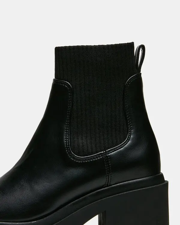 Steve Madden Koah2o Block Heel Booties