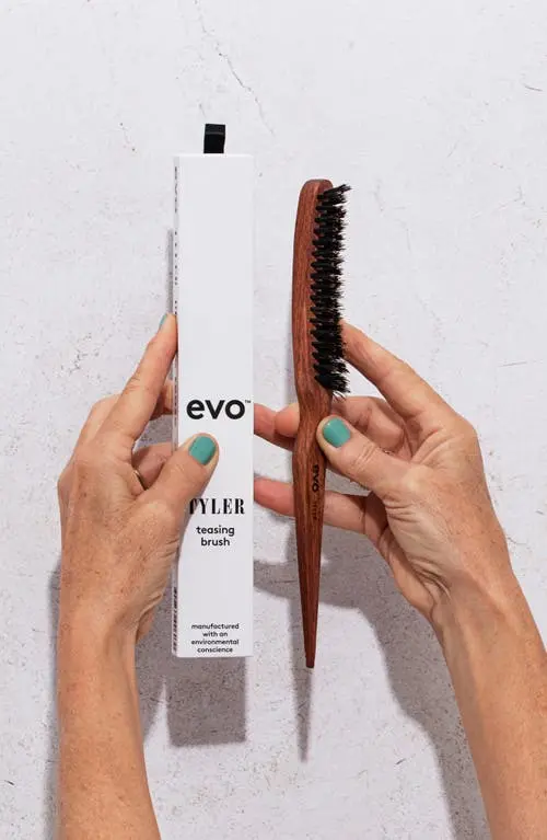 Evo Tyler Teasing Brush