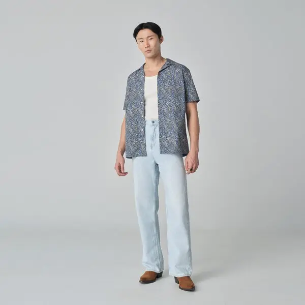 INDOCHINO London Daisy Print Camp Shirt - Blue