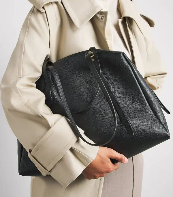 Harrods Medium Leather Wren Shoulder Bag