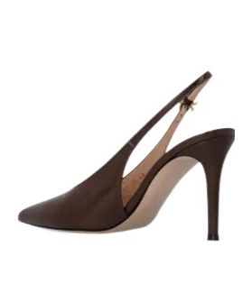 GIANVITO ROSSI Slingback Pumps - Black