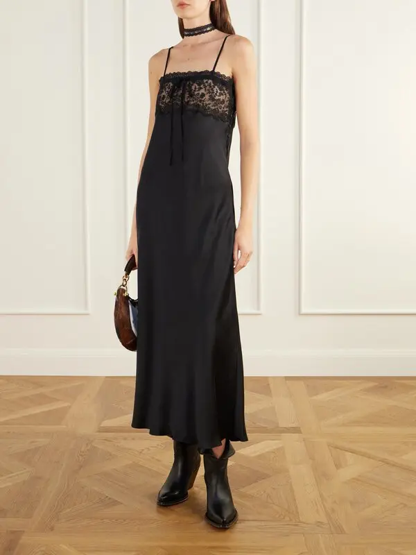 Chloé Azelan Embroidered Ankle Boots