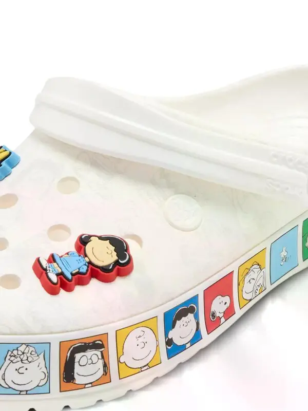 CROCS Peanuts Graphic Clogs