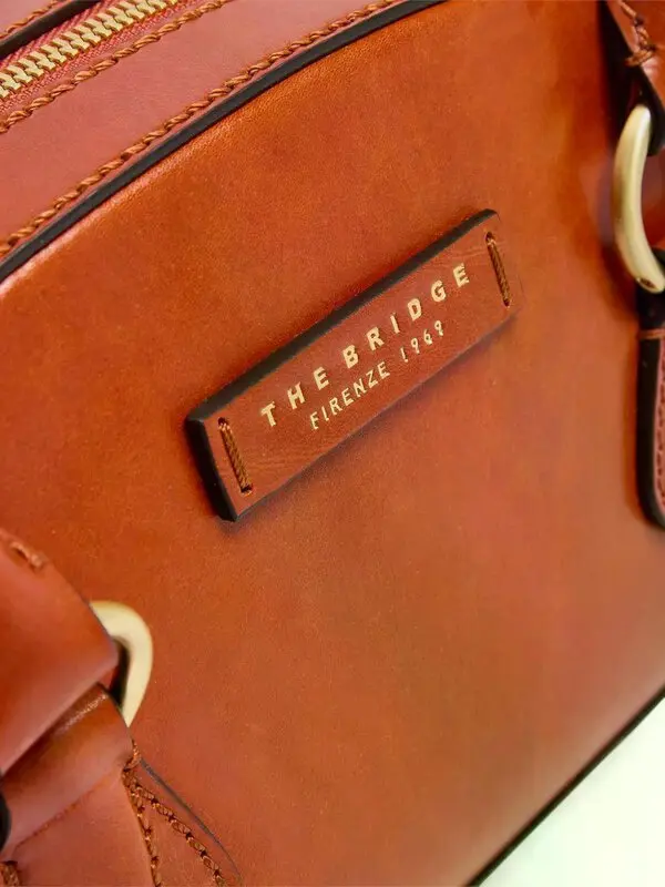 THE BRIDGE Rounded Leather Shoulder Bag