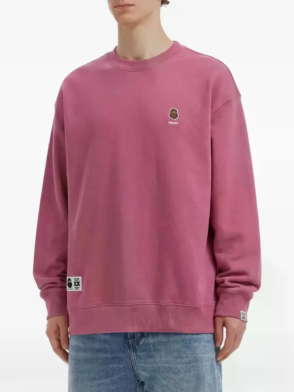 FINGERCROXX Logo Patch Crew Neck Sweatshirt