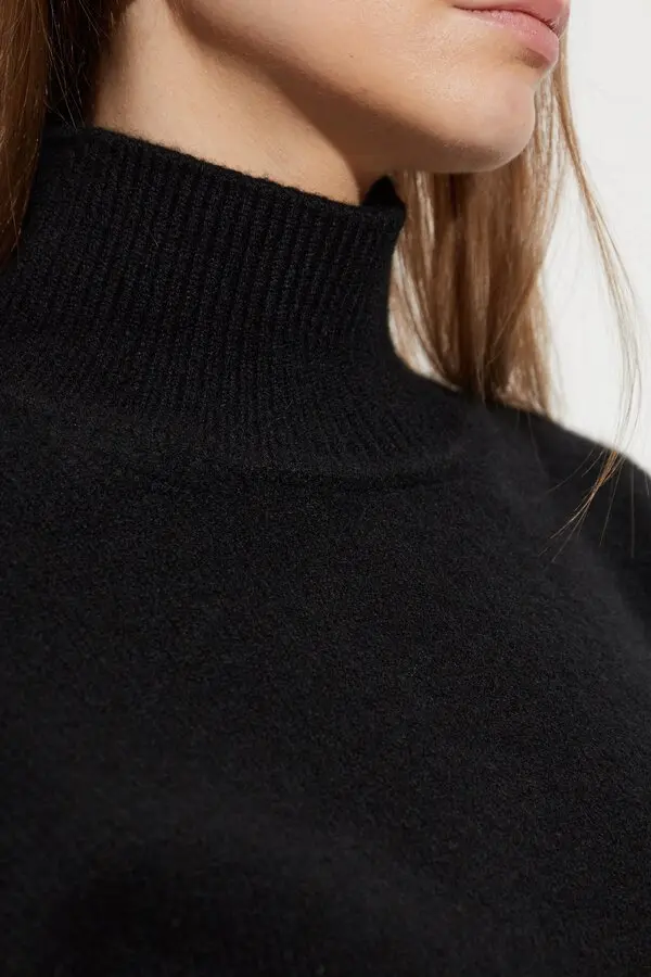 Alaïa Cashmere Boxy Turtleneck Top With Ribbed Trims