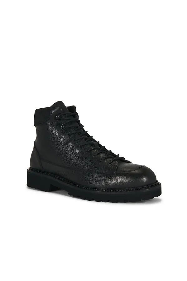 COMMON PROJECTS Leather Hiker Boot Piuma