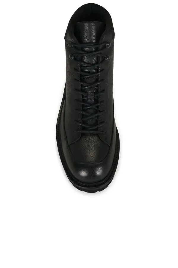 COMMON PROJECTS Leather Hiker Boots