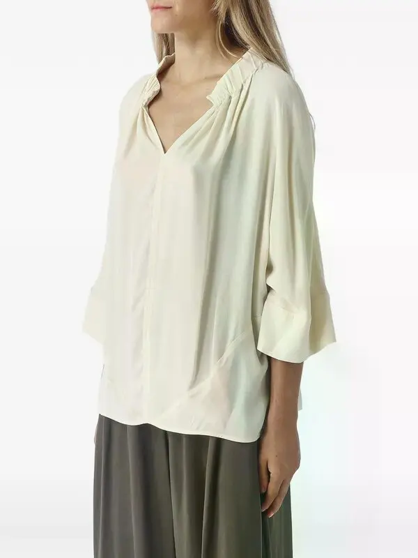 MEIMEIJ Gathered V-neck Blouse