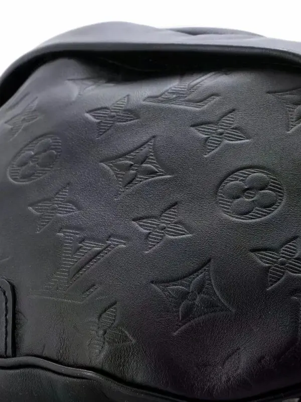 LOUIS VUITTON Monogram Shadow Discovery Bumbag