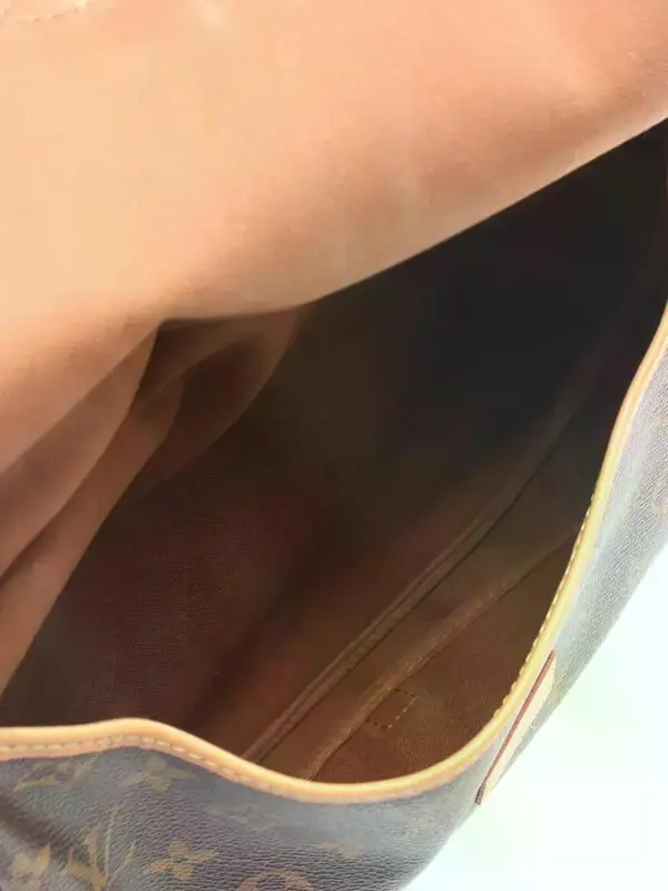 LOUIS VUITTON Monogram Canvas Saumur 30 Shoulder Bag