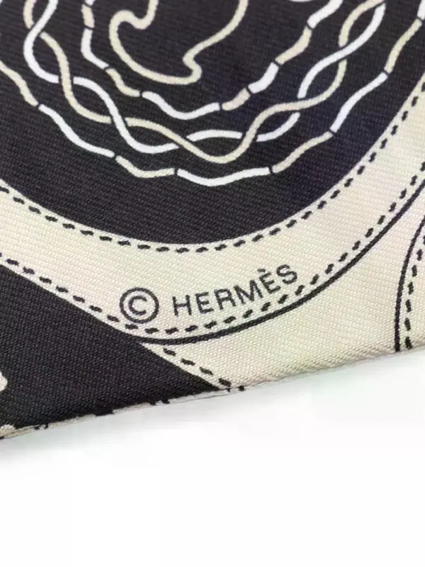 Hermès 2010s Festival Des Amazones Twilly Scarf