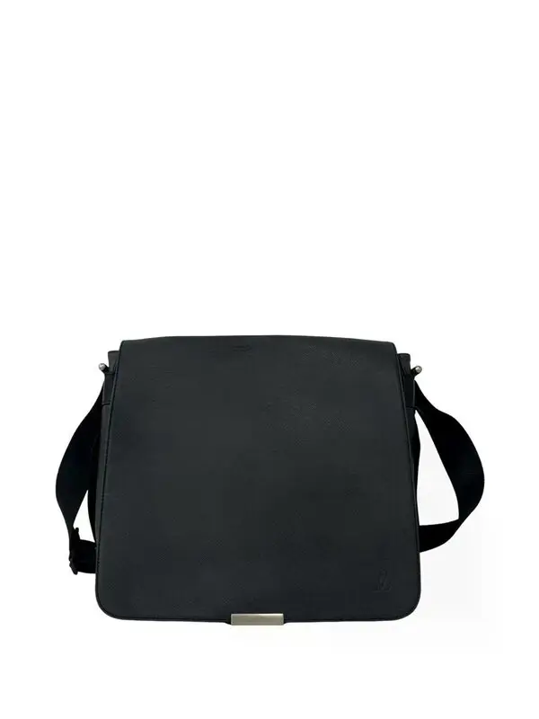 LOUIS VUITTON 2008 Taiga Viktor Crossbody Bag