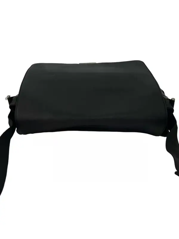 LOUIS VUITTON 2008 Taiga Viktor Crossbody Bag