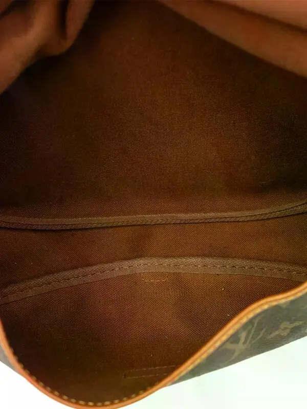 LOUIS VUITTON 1992 Monogram Saumur 25 Crossbody Bag