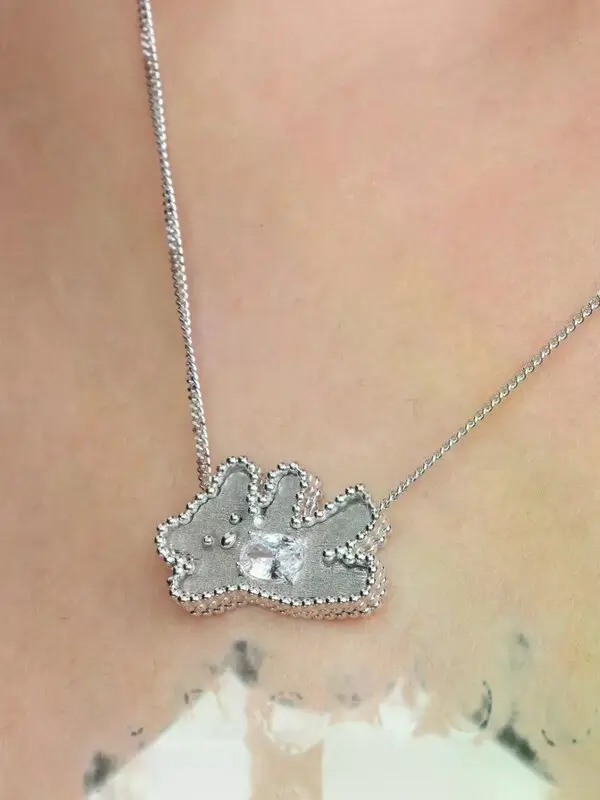 YVMIN Crystal-embellished Bear Necklace