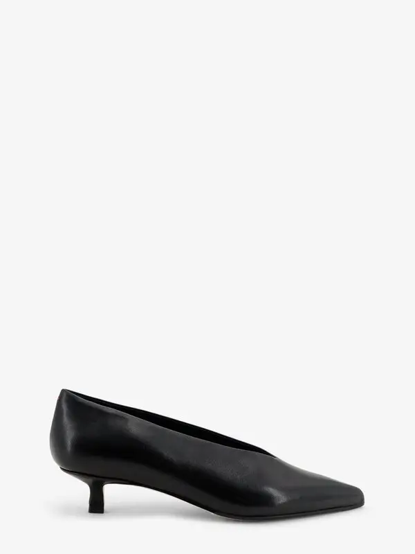 AeydĒ Clara Leather Decollete Pumps - Black