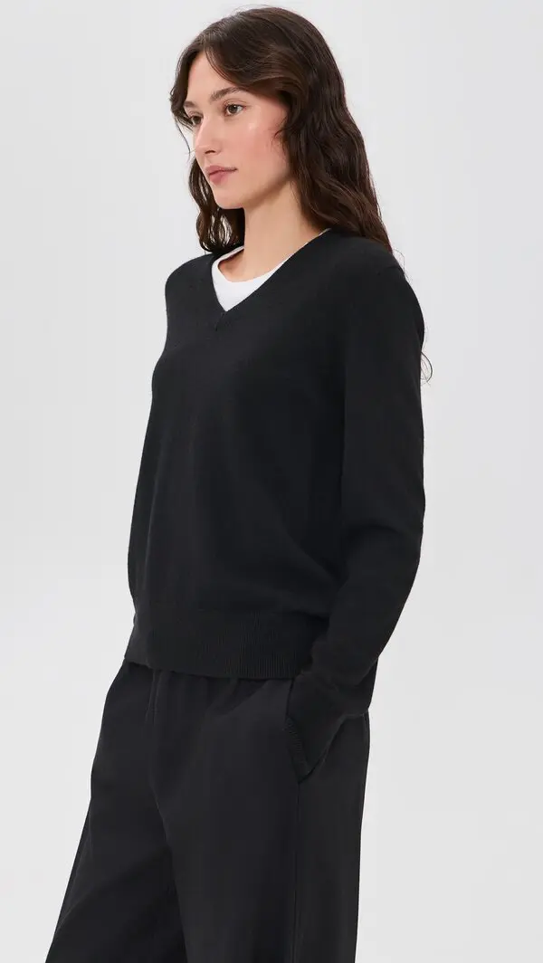 Vince Classic V Neck Sweater - Black
