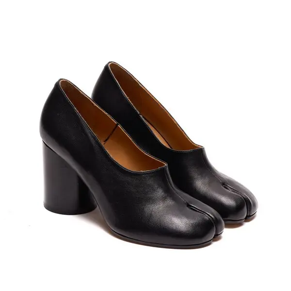 MAISON MARGIELA Tabi Pumps - Black