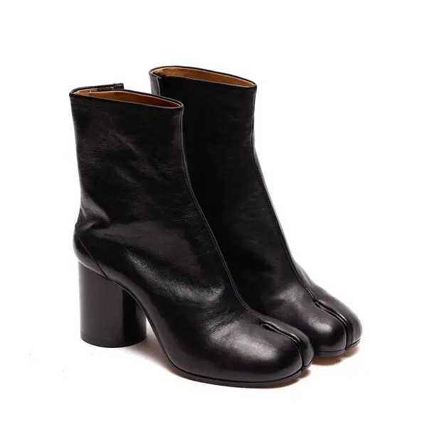 MAISON MARGIELA Tabi Booties - Black