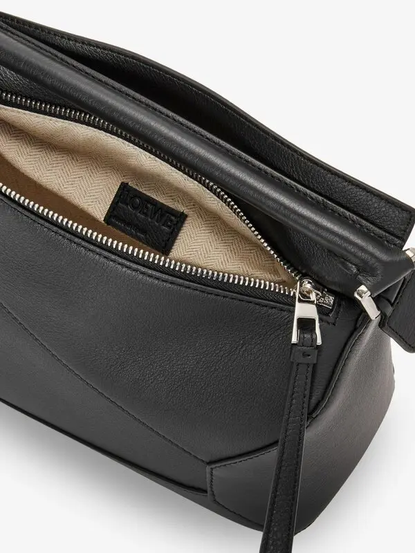 Loewe Puzzle Edge Leather Handbag With Engraved Anagram Logo - Black