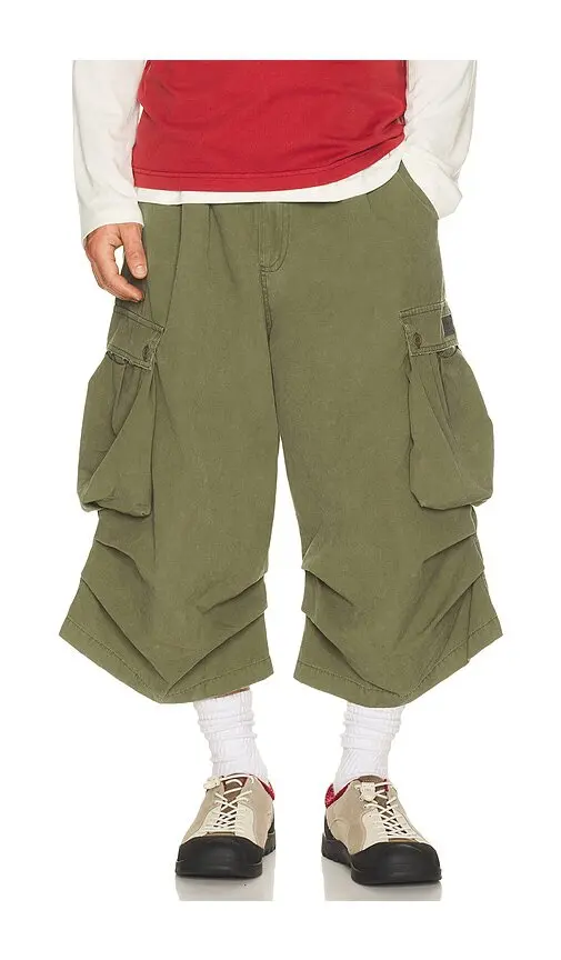 STRIKE OIL Oversized Cargo Shorts