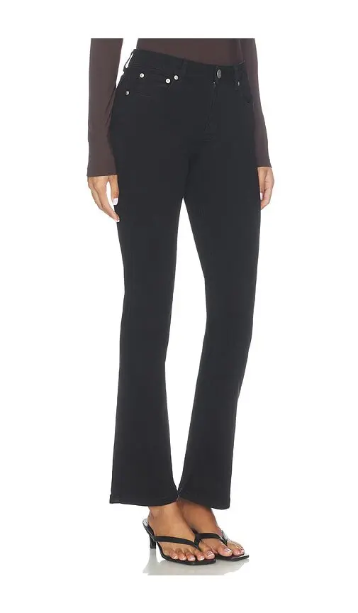 MORE TO COME Genova Denim Jean