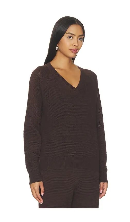 STITCHES & STRIPES Devoe V-neck In Brown