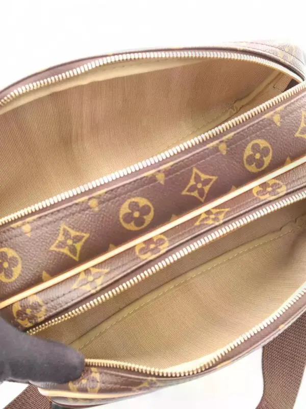 LOUIS VUITTON 2005 Pm Monogram Reporter Shoulder Bag