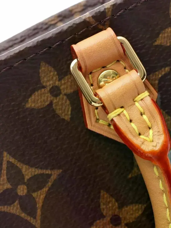 LOUIS VUITTON 2020 Monogram Petite Sac Plat Tote Bag