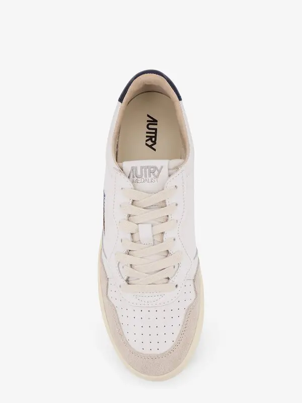 AUTRY Medalist Leather Sneakers - White