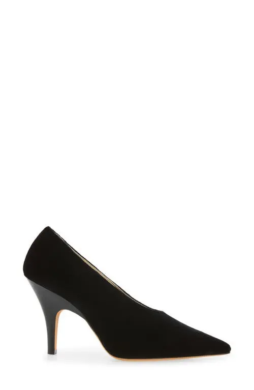 Le Monde Beryl Petra Velveteen Pump