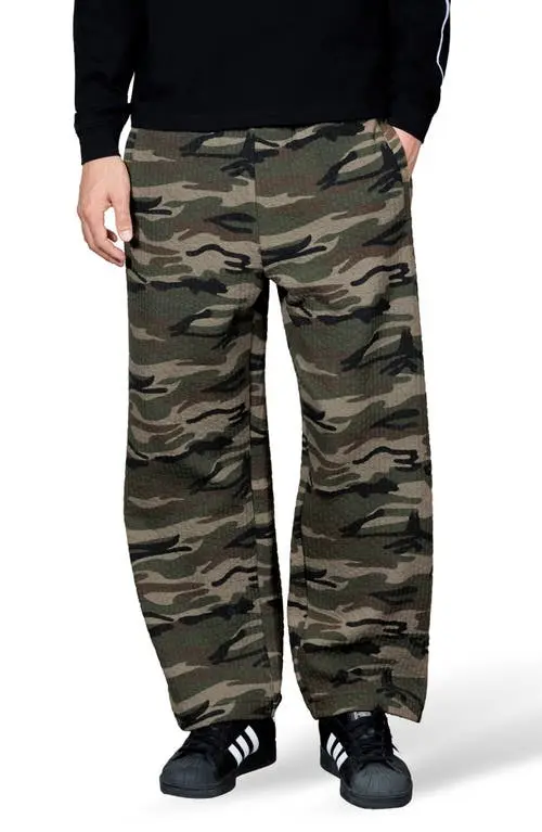PLEASURES Textured Desire Sweatpants - Camo