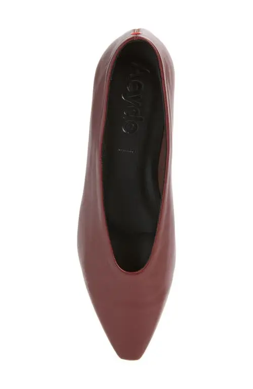 AeydĒ Betty Flat - Port