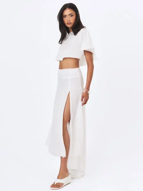 MISS CIRCLE NEW YORK Yarae Satin Boat Neck Cape Top