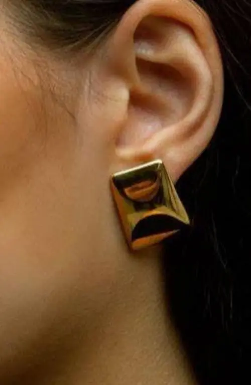 THE M JEWELERS The Bia Curved Post Earrings - Gold