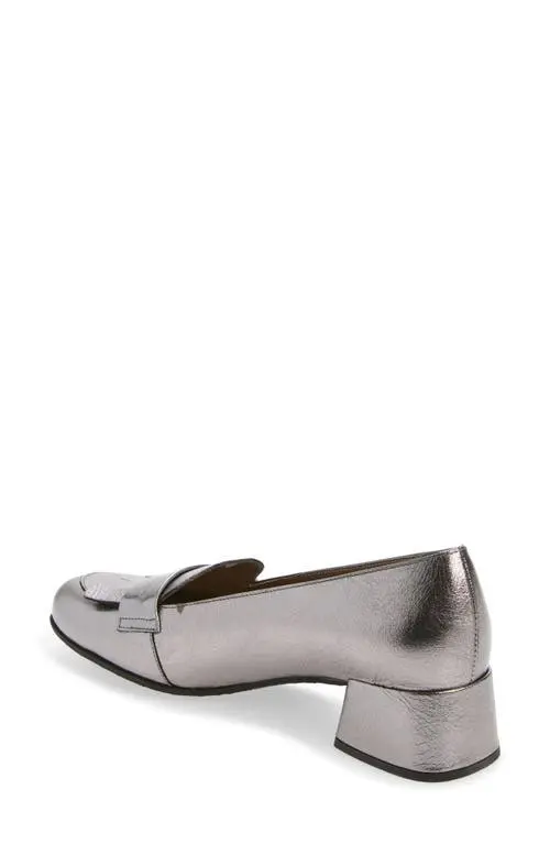 WONDERS Kiltie Loafer Pump - Silver