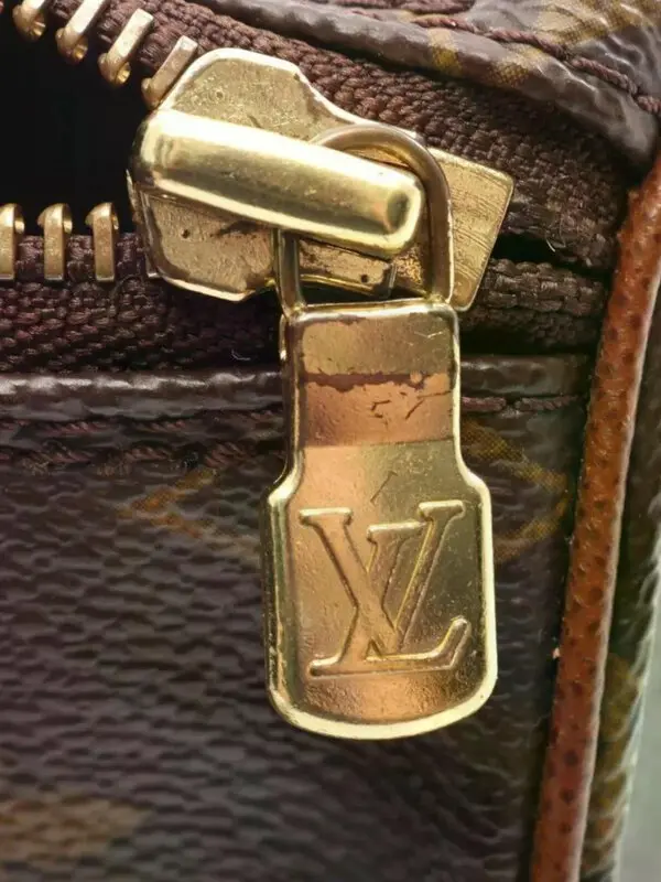 LOUIS VUITTON 2002 Monogram Papillon 26 Handbag