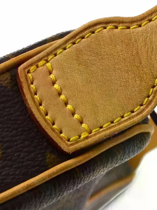 LOUIS VUITTON 2002 Pm Monogram Croissant Shoulder Bag
