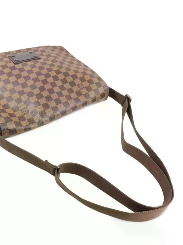 LOUIS VUITTON Mm Brooklyn Damier Ebene Canvas Messenger Bag